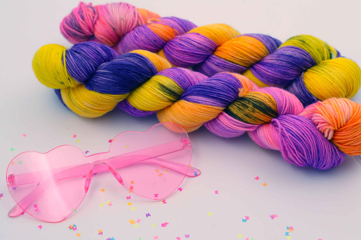 Lisa Frank Inspired Paw Prints – Poison Threads